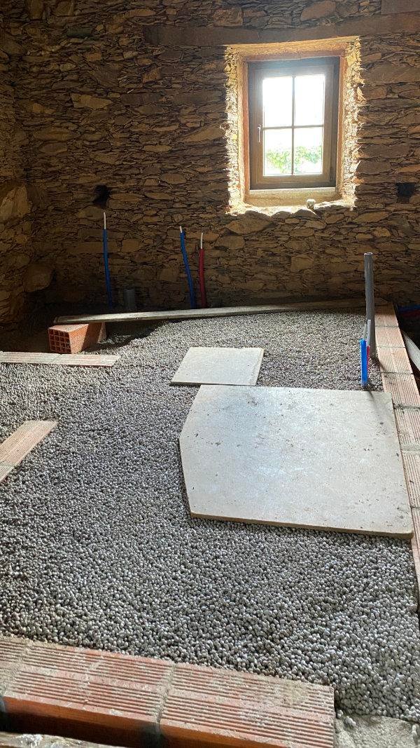 Laying our first limecrete floor - Our Renovation Life in Portugal